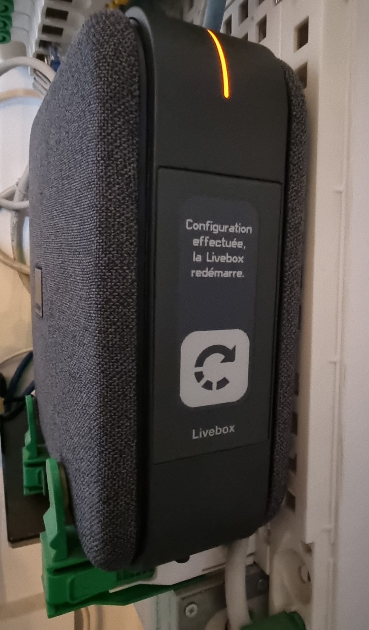 Unboxing tests et installation LiveBox 6 Orange 2022 - Docteur Micro ...